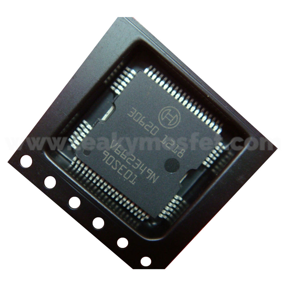 2 x BOSCH 30620 Car ECU QFP64 - Leaky MOSFET